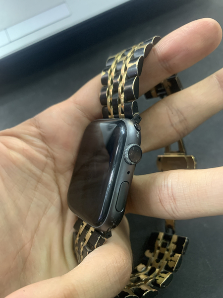Apple Watch 4.44 mm