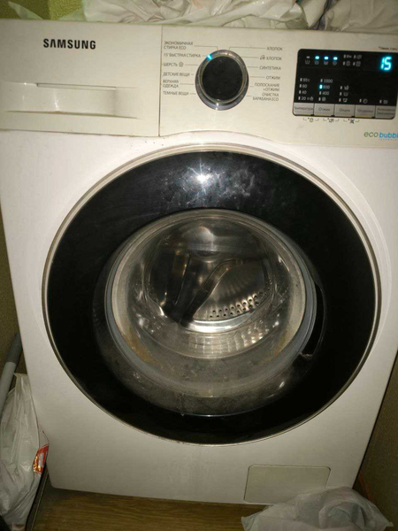Стиральная машина Samsung Eco Bubble. 6 кг