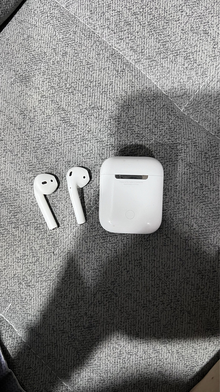 Продается Apple airpods 2.1 оригинал срочно!