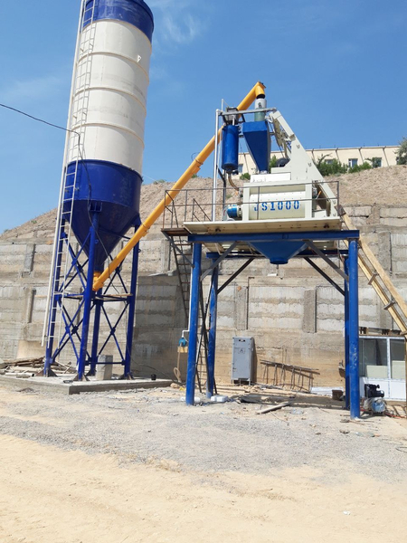 Semenent bunker silos.  Силос для цемент