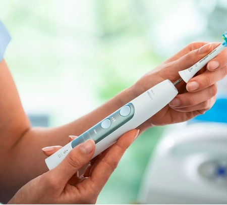 Электрическая зубная щетка Philips sonicare expert clean 7300