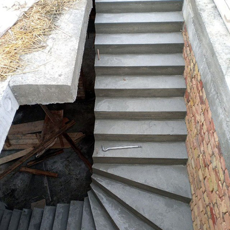 Beton zina quyib beramiz hizmati