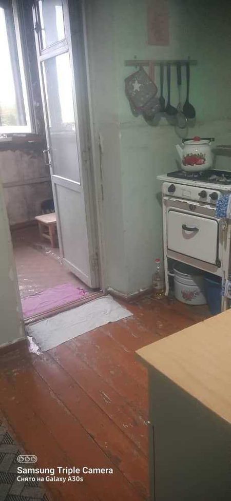 2-к квартира, 50 м², 5/5 эт. г.Чирчик Троицк, конечная 198 автобуса