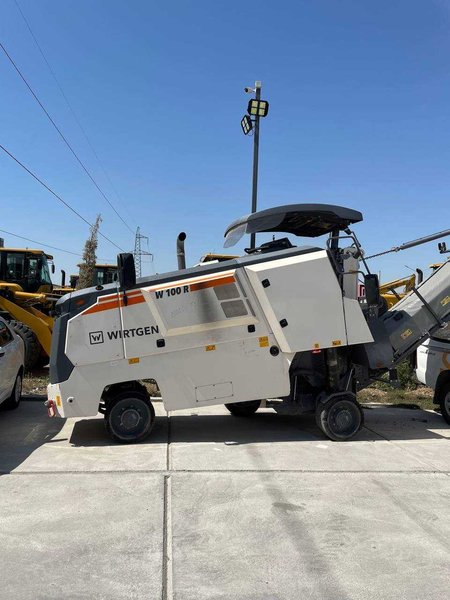 Дорожная фреза Wirtgen W100R в наличии