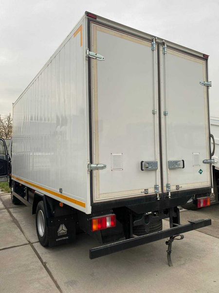 Автофургон Цельнометаллический Sinotruk Homan 4x2 CNG 5 тонн сотувда!