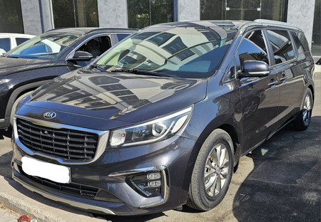 Sro\\\'chna kia karnival grand 2019 yil 105.000 probeg
