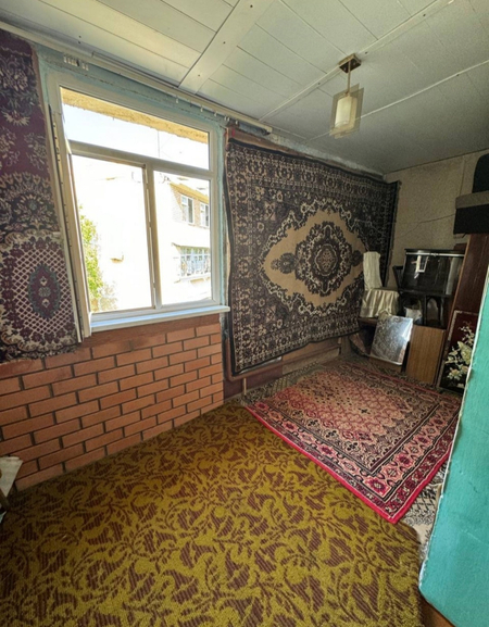 Продаётся квартира массив Феруза 1/4/4 балкон 2×6. 40500.$