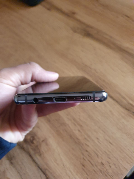 Samsung S10 + sotiladi!