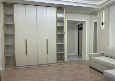 Сдаётся 3х ком квартира сзади (Grand Mir)