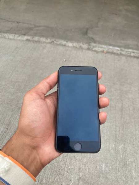 Iphone Se 2020 sotiladi
