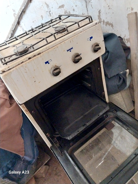 Gaz plita satiladi