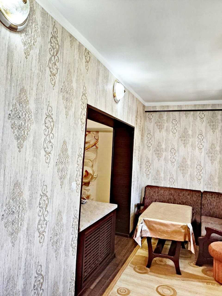 3х комн/3/5, 68м2, балк 2*6, меб+тех, с ремонтом. Ор-р: Южный вокзал