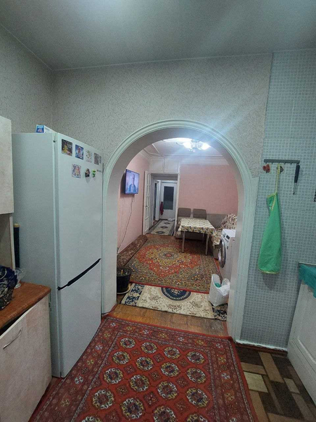 Продается 4-х комнатная квартира на Рисовом базаре