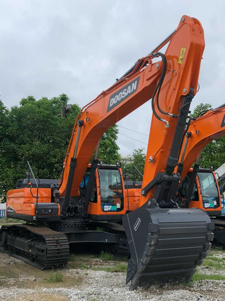 Гусеничный экскаватор DOOSAN DX360LCA-7M 2023 год новый