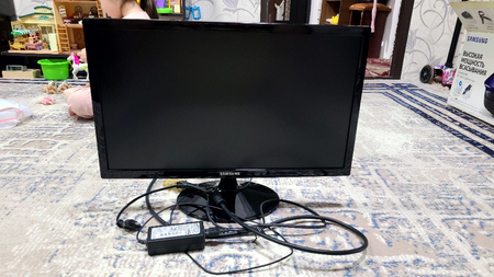 Монитор LED SAMSUNG S22D300