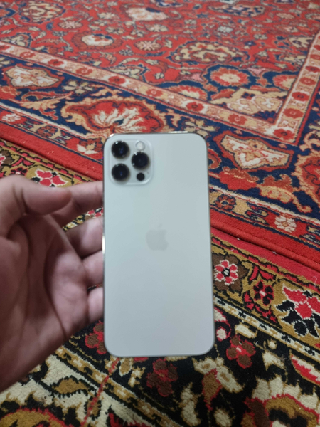 Iphone 12 pro kafolati bilan ideal