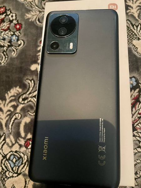 Xiaomi 13 Lite .