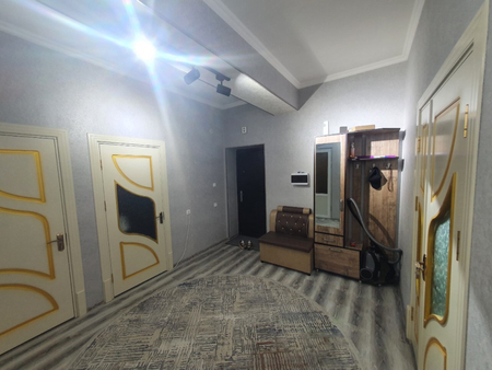 5 mavzeda 2 xonali dom srochno sotiladi