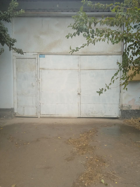 Hovli sotiladi 6 sotok