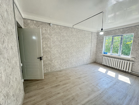 Продажа спутник-8 3/2/2 с огородом с ремонтом 54м2 вьезд для машины