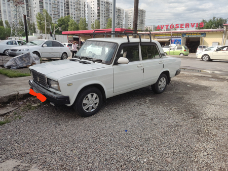 Автомобиль Ваз 2107