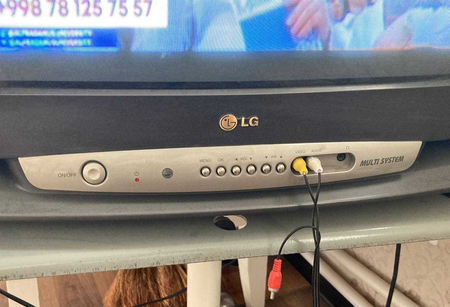 телевизор LG CT-21K53 KE + тюнер DVBT2 (для просмотра узб. каналов)