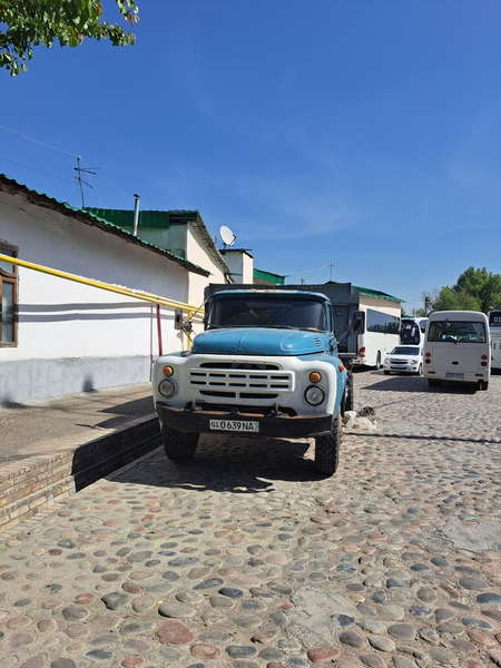 Zil selxoz sotiladi