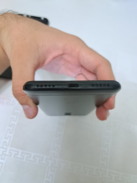 Redmi 5+ Sotiladi