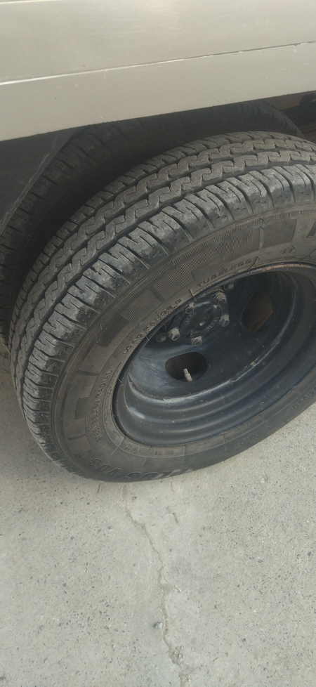 KIA bongo 1 tonaligi