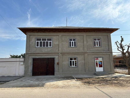 Qarshi markazidan uy sotiladi srochna