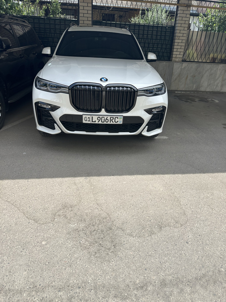 Продам BMW X7 M50 полный Full