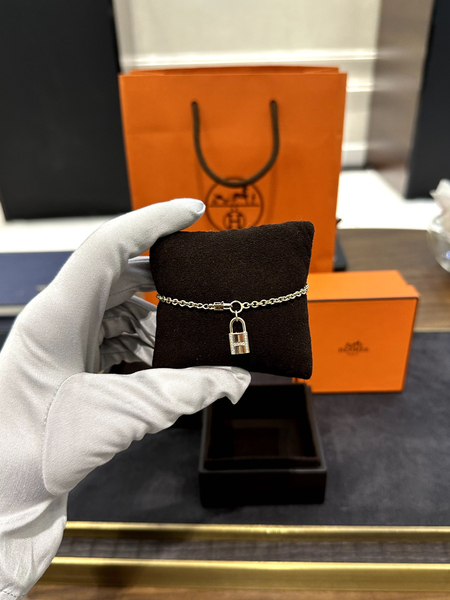 NEW Браслет с бриллиантами Kelly Cadenas H121429B