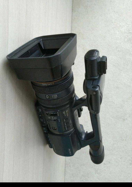 Видеокамера sony fx1000 сотилади холати зур