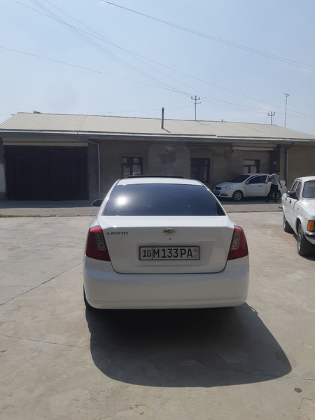 Chevrolet lasetti 1.8