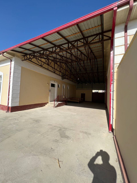 6 soqitli Kotej sotiladi