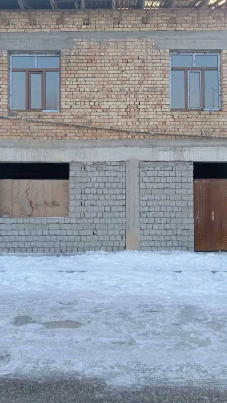 Срочно Продаётся 1,3--сотих 5-хона Шуро Базар