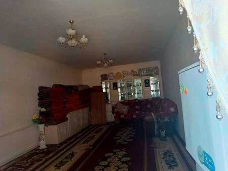 Yangi Qo`yliq va FUT SITI bozoridan 3 km masofaда Uy joy sotiladi.
