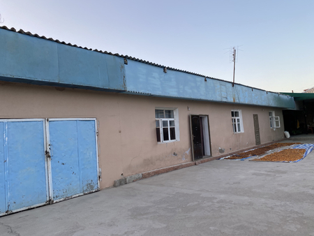 Ховли уй сотилади 8 комната