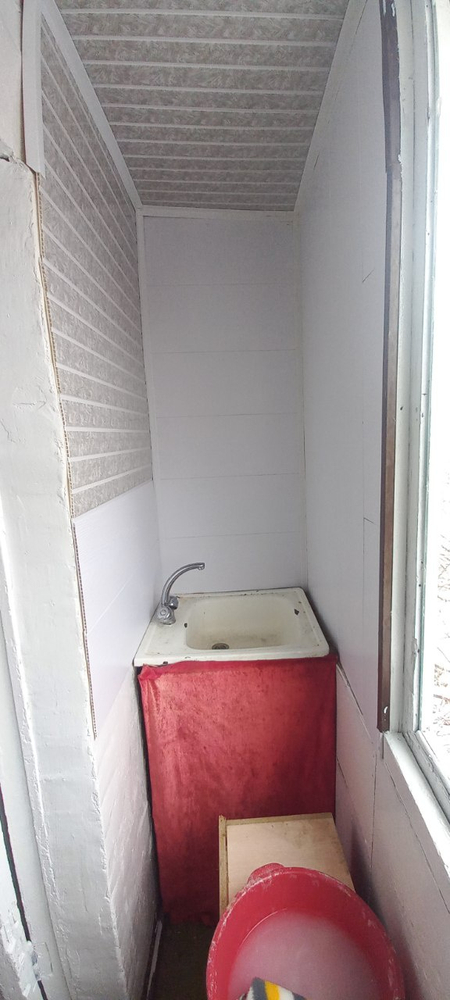 Uy sotladi 4 etaj qushnilar yaxshi lakatsiya ham yaxshi joyda 1 /2