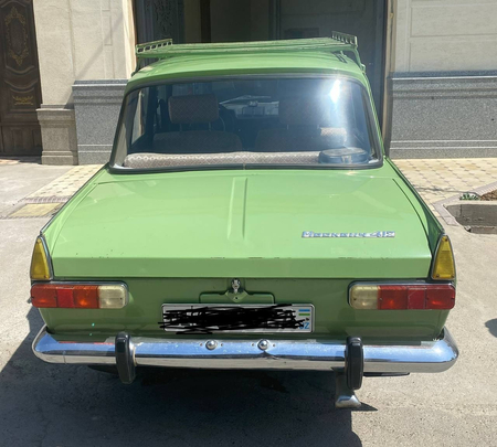 Енгил машина масквич