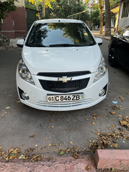 Автомобиль Spark