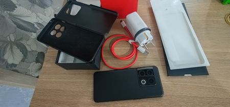One plus 10 pro  12+12/256