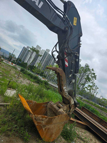 Ekskvator Hyundai HW210