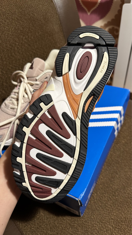 Кроссовки Adidas Response CL