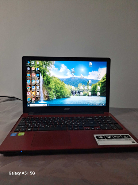Noutbook Acer sotiladi