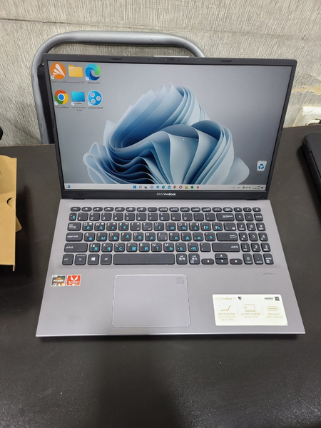 Asus Vivobook with Touch Id