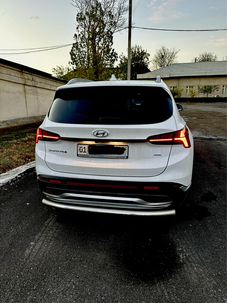 Hyundai Santa fe 2022г  пробег 20.000