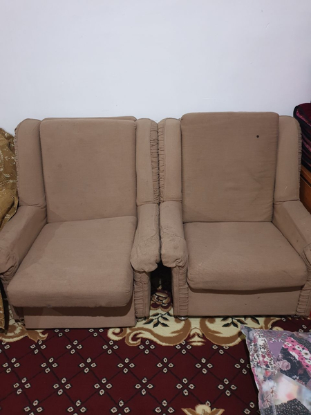 Srochno Divan kreslo sotiladi