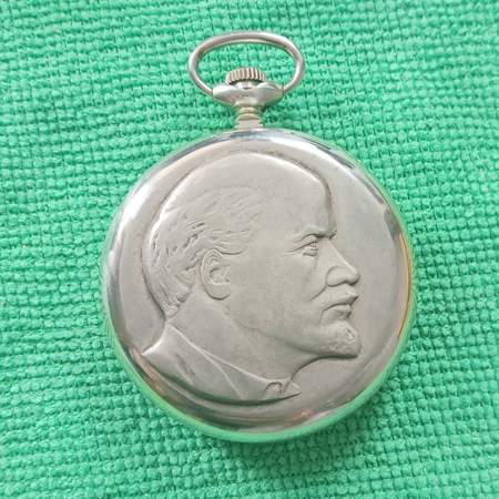 Редкие Карманные часы Молния Ленин СССР.