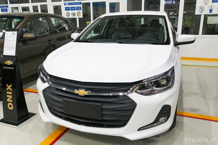 Chevrolet onix premier 2